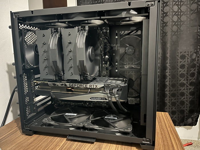 No rgb build - 9GAG