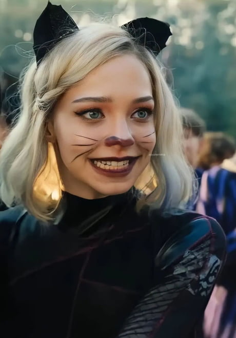 Best Funny emma myers Memes - 9GAG