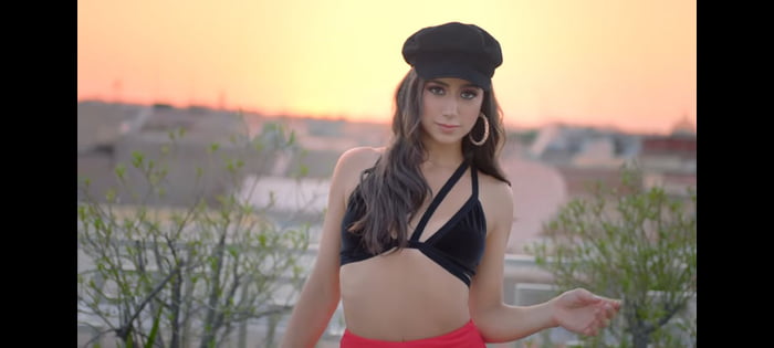 Asking for a source. This girl appears in Hola Senorita video clip. Anybody knows who she is? - 9GAG