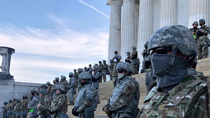 This was Capitol security during BLM protests... - 9GAG