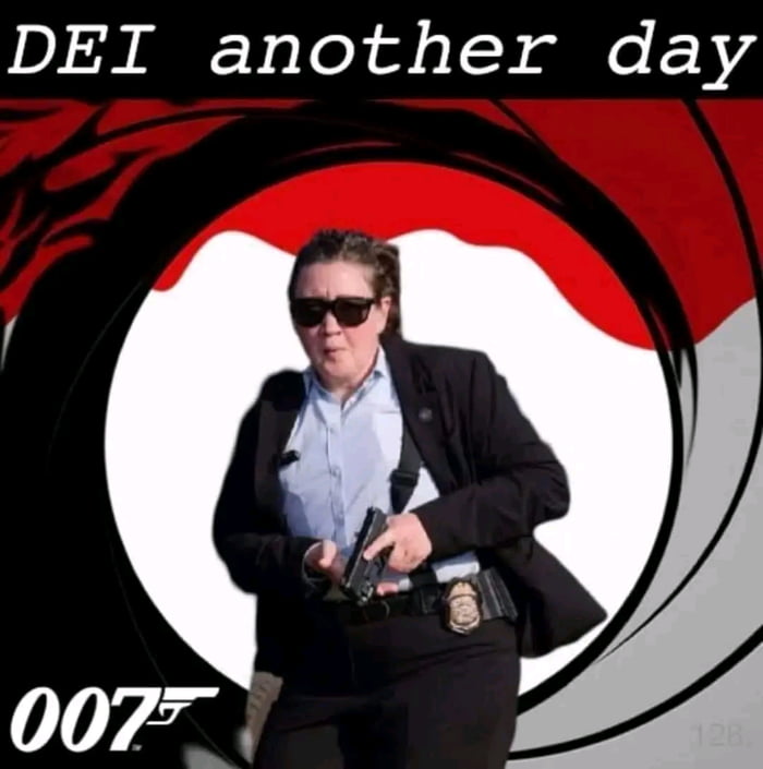 Hold up !! That face looks familiar to a female cop... - 9GAG