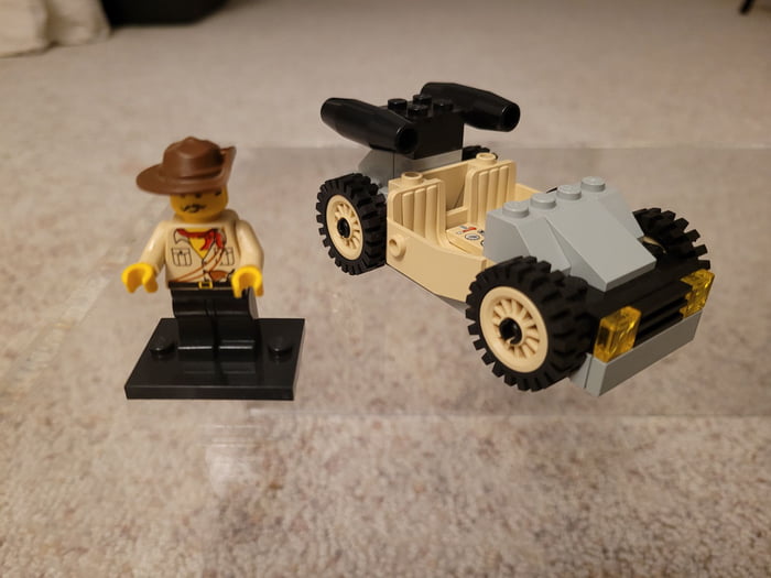 Johnny Thunder (Lego Racers) - 9GAG