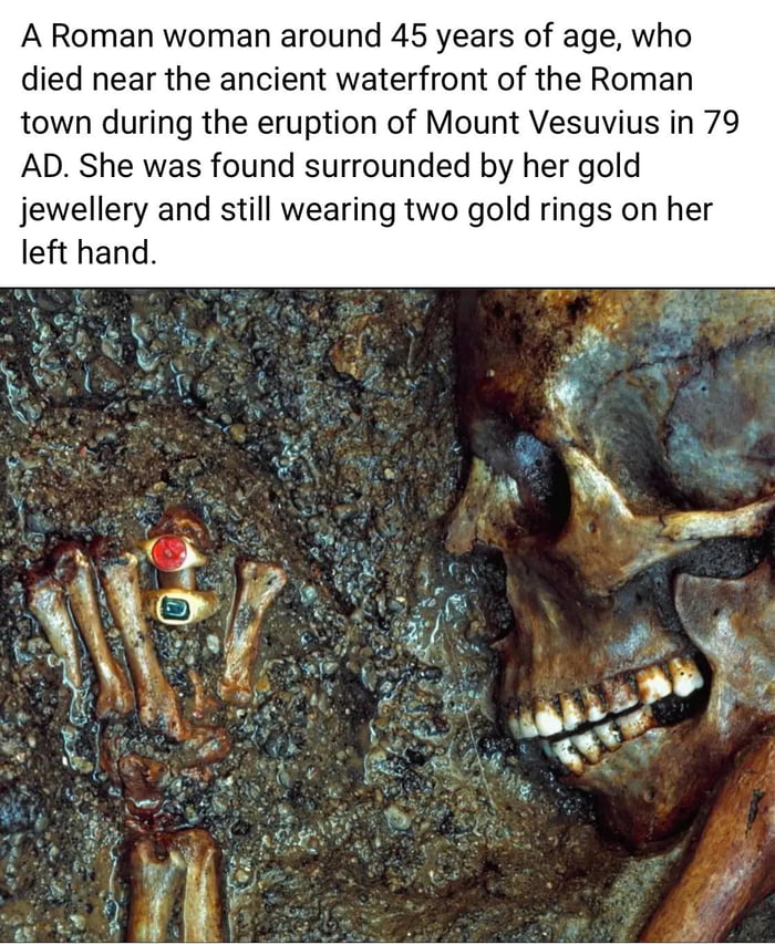 The Ring Lady of Herculaneum - 9GAG