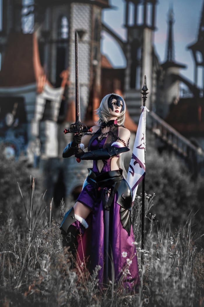 Jeanne d'Arc Alter cosplay by BellatrixAiden - 9GAG