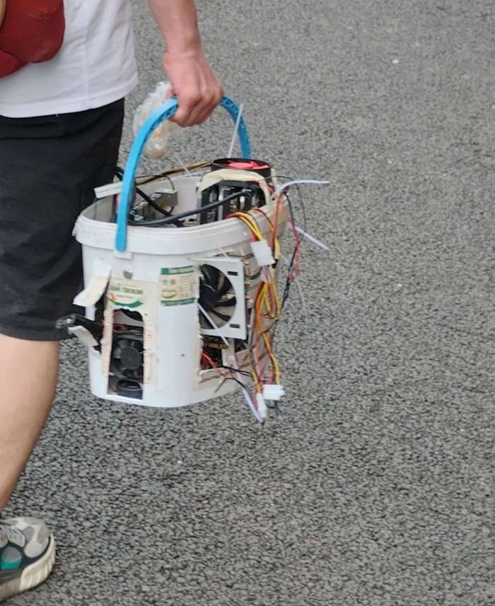 Going to a LAN party - 9GAG