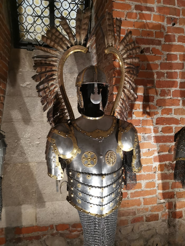 Winged Hussar Armour. Display at Wawel Castle. Kraków, Poland - 9GAG