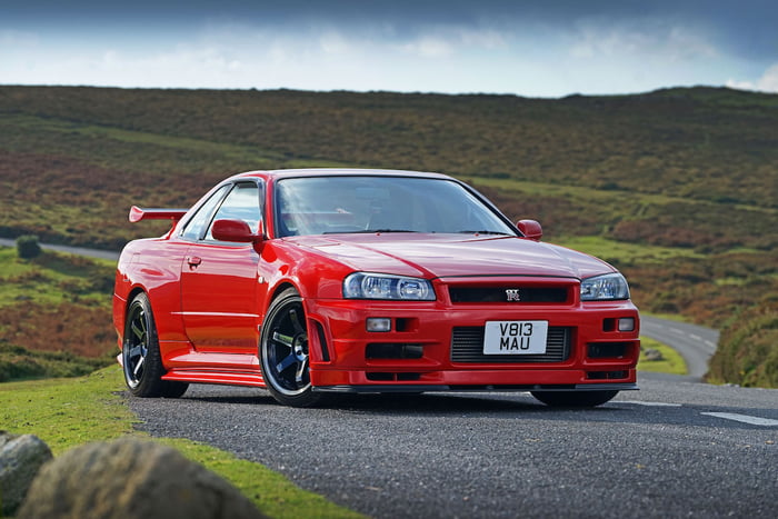 Red Nissan skyline Gt-r(R34) - 9GAG