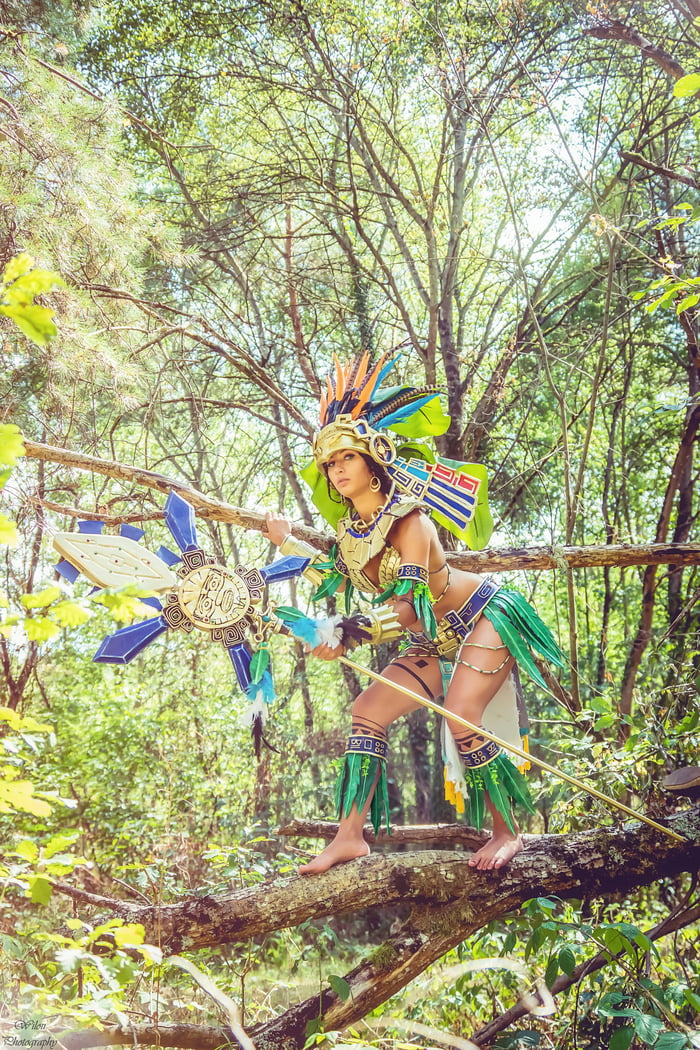 Princess Mia cosplay from Civilization Online - 9GAG