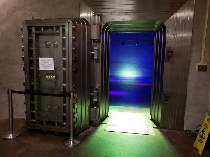 30 tons vault door in nuclear bunker. 4 codes that opens it are long ...