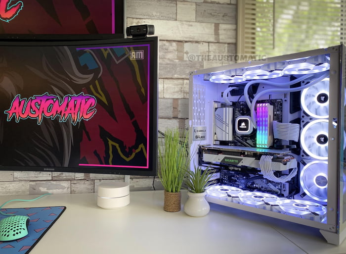 SNOW WHITE and the 9 FANS... is back. PC Build complete. - 9GAG