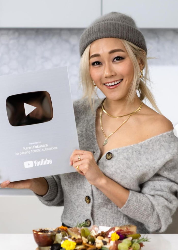 Karen Fukuhara - 9GAG