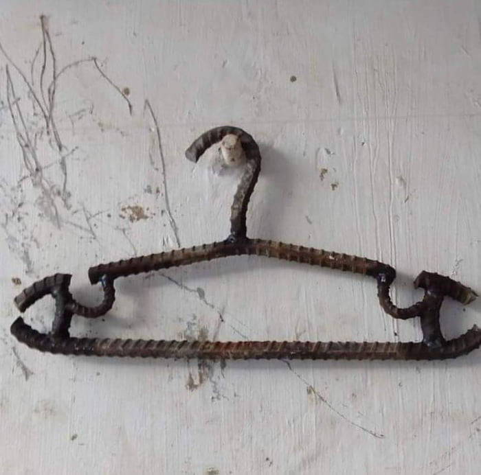 Teringat dulu kena rotan ngan ayah. Budak skrg manja, xnak kena rotan ...