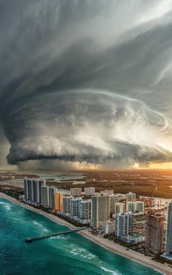 Amazing clouds over miami - 9GAG