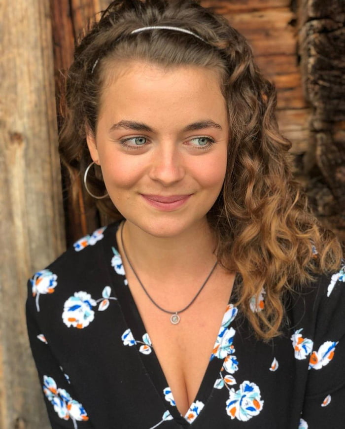 Ronja Forcher - 9GAG