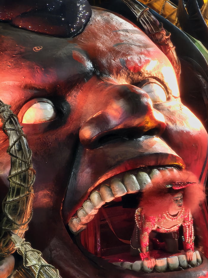 Detail of a carnival parade float in Rio de Janeiro. - 9GAG