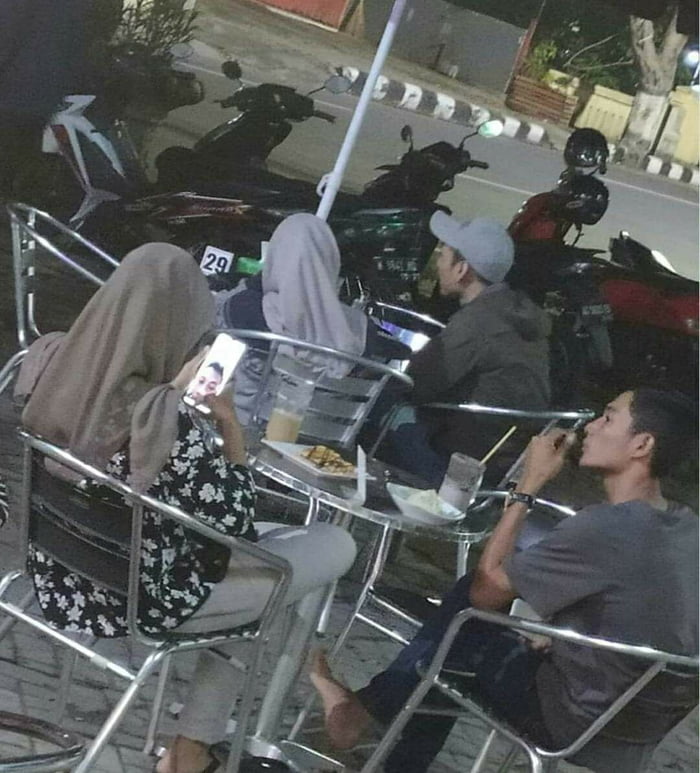 Lelaki semua sama? - 9GAG