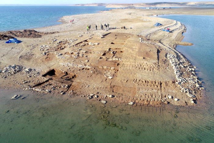 3400-Year-Old Mittani Empire-Era City Emerges From Tigris River - 9GAG