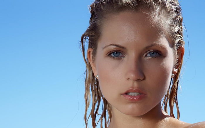 Jenni Gregg, everyone. - 9GAG