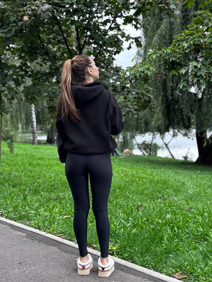 So Tight Leggins 9gag