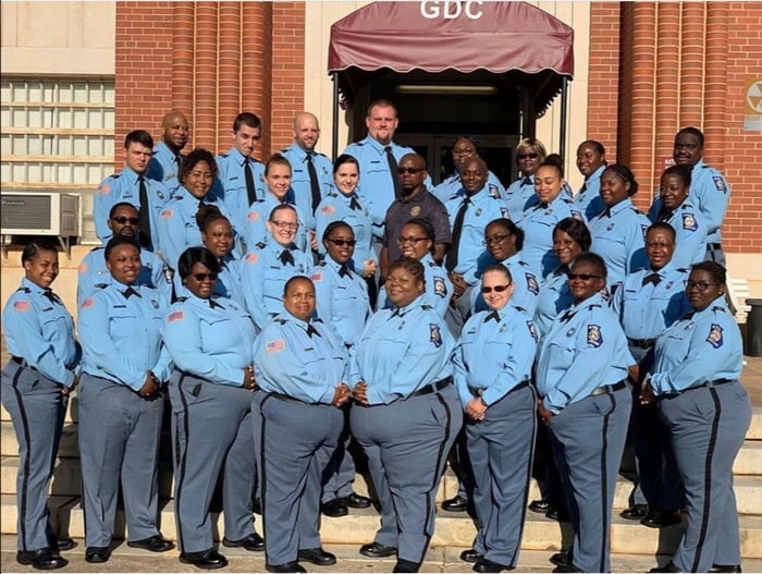 Defund the police cafeteria - 9GAG