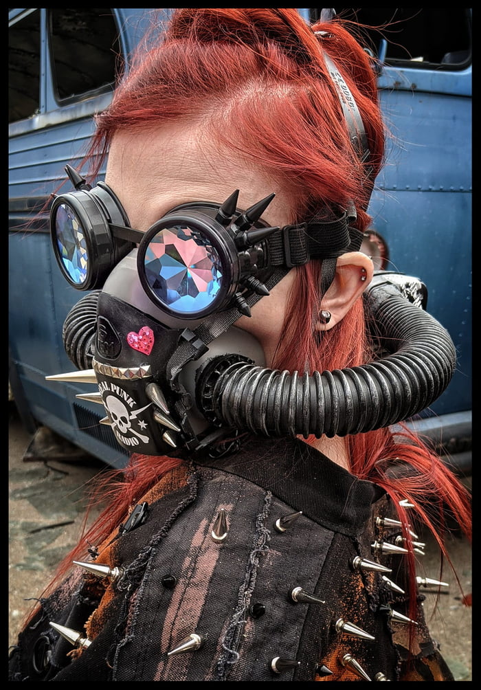 Mad Max inspired cosplay by Beth Hodgson - 9GAG