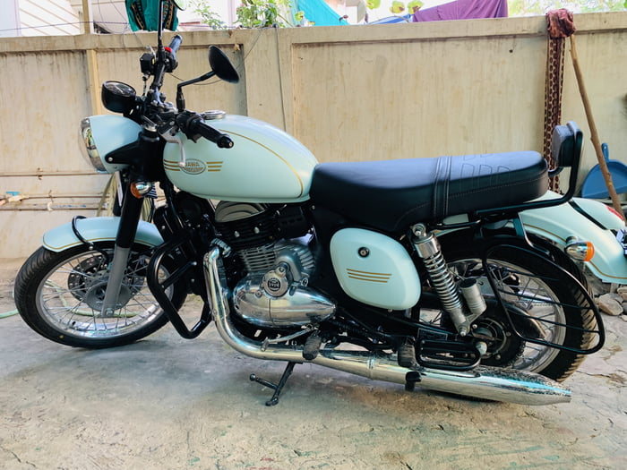 Got my first bike few days ago. It’s a 300cc Jawa 42. - 9GAG