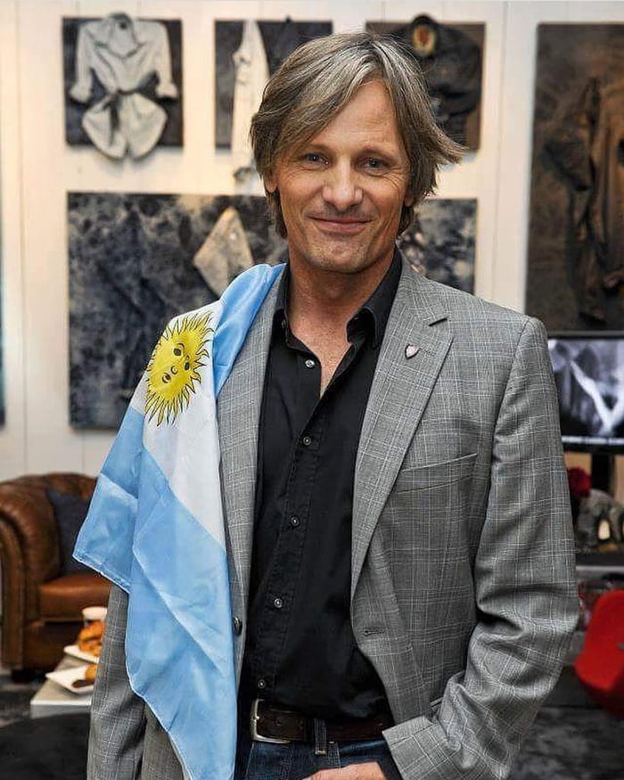 I am Aragorn son of Arathorn, and am called Elessar the Elfstone ...