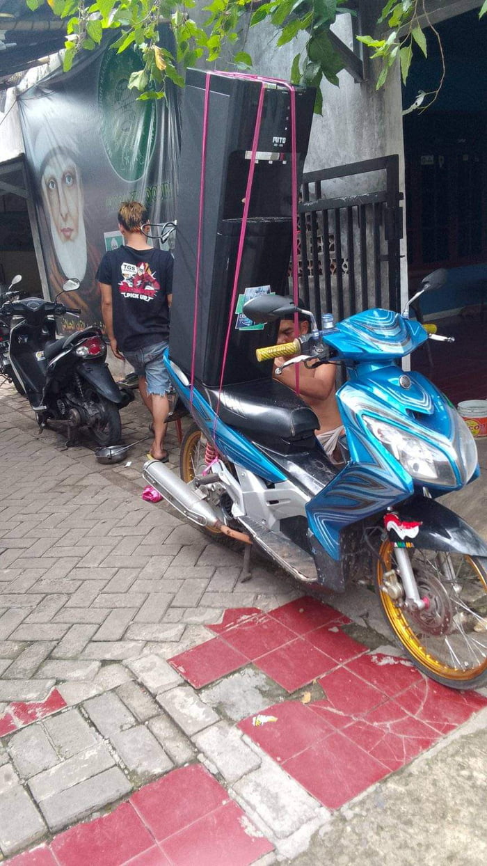 Jangan begini ya teman", bahaya bagi abangnya, bahya buat yg lain - 9GAG