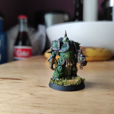 Warhammer 40k Factions if they were Explained by Alex Jones - 9GAG