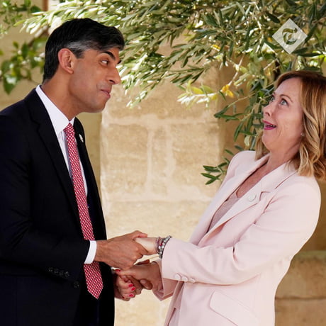 Best Funny giorgia meloni Memes - 9GAG