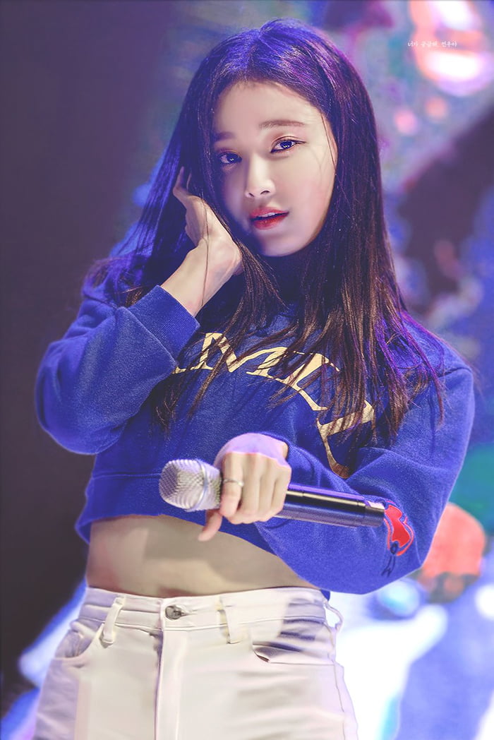 Yeonwoo - 9GAG