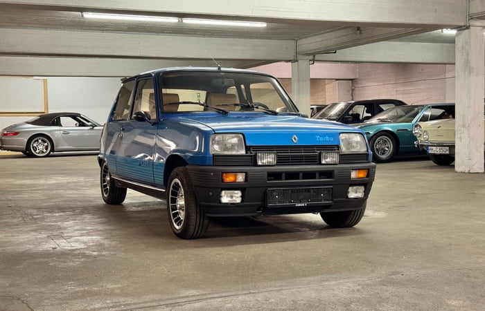 Renault 5 Alpine Turbo Special - 9GAG