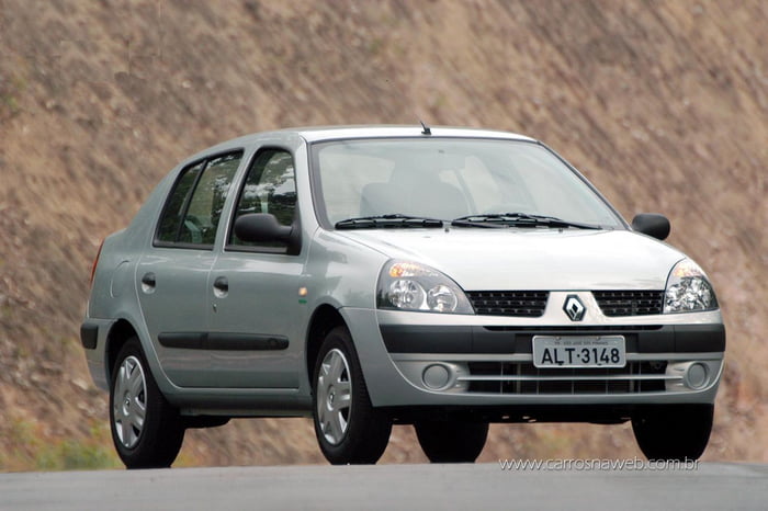 Renault Clio Sedan Expression O Boticário (2004) - 9GAG