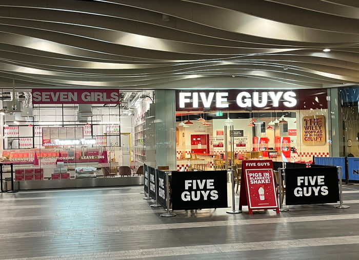 Seven Ladies Dancing, Six Geese a Layin' , Fiiiive Golden Fries ... and ...