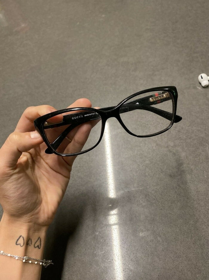 Mia Khalifa Auctions Off Infamous Glasses For Beirut Blast Victims - 9GAG