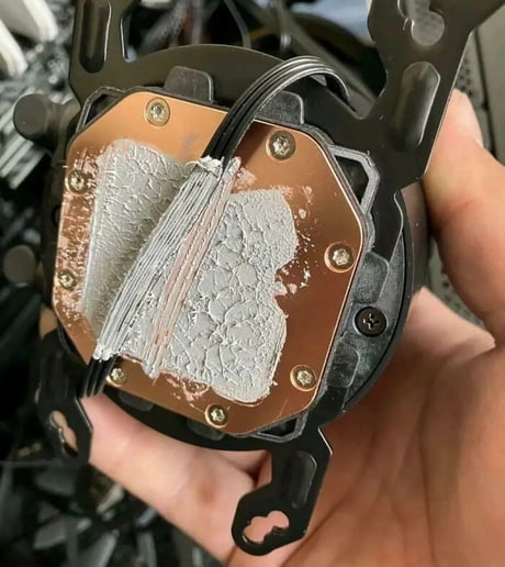 Best Funny pc build Memes - 9GAG