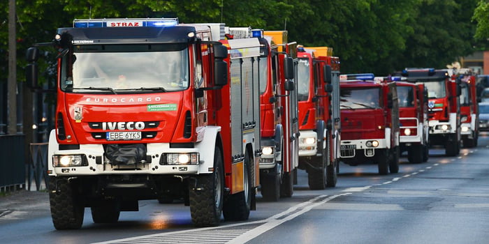 143 Polish firefighters in 46 fire trucks on their way to help Greece ...