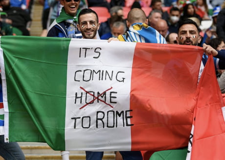 Memes Cemooh Lorenzo