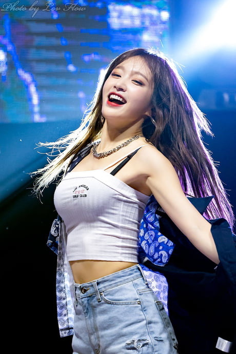 ITZY YEJI almost pokies - 9GAG