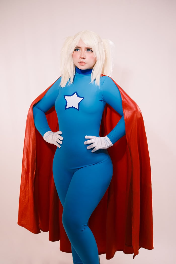 Read "American Maiden" on Tapas... (shes a comic character that this cosplayer dressed as ) - 9GAG