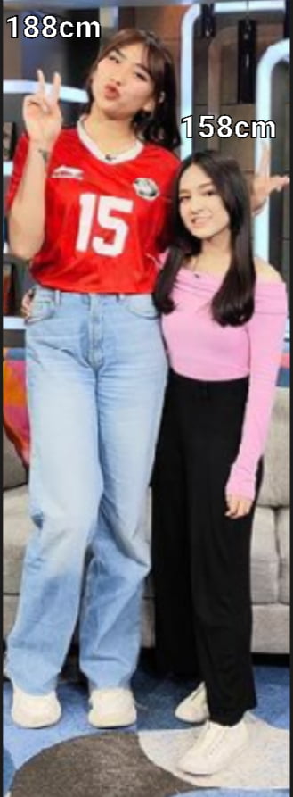 188cm & 158cm - 9GAG