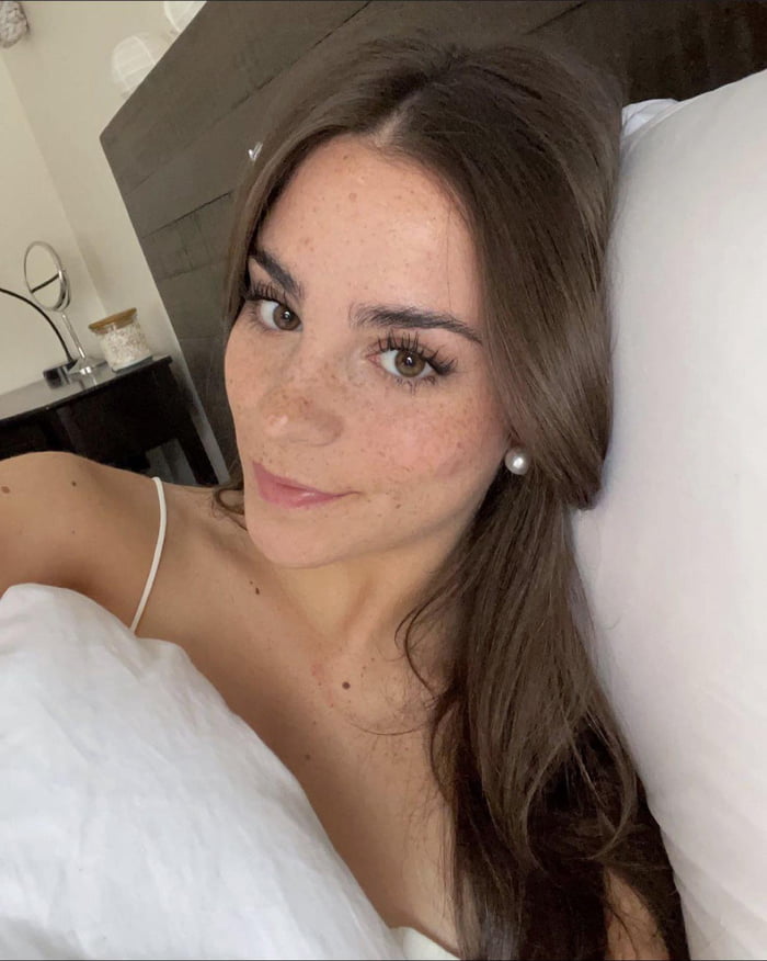 Sofia Crnilovic - 9GAG