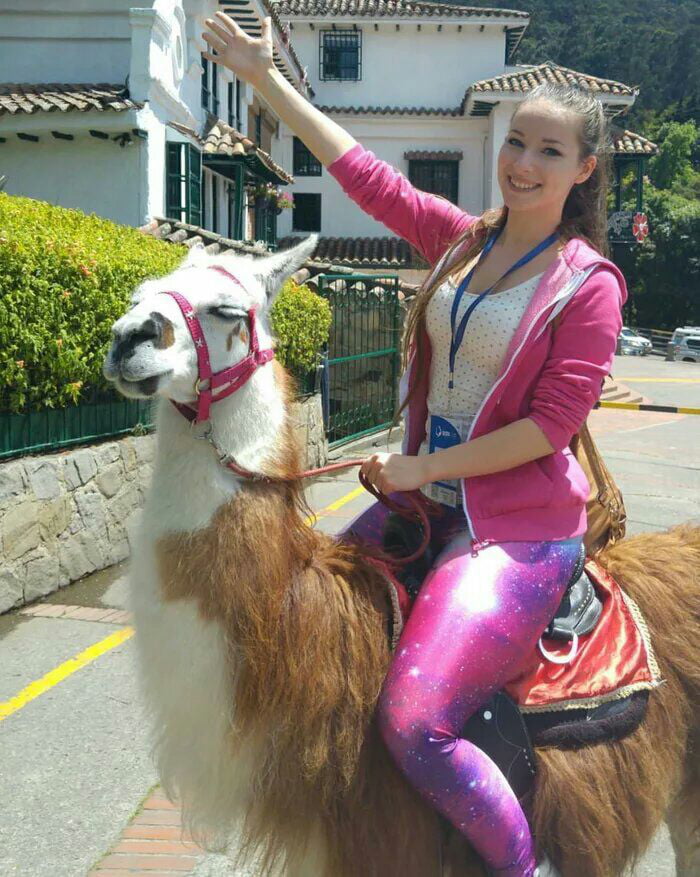 Those pants tho - 9GAG