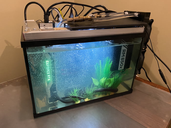 I made a fish tank PC, thought someone here might enjoy. Peak temps ...