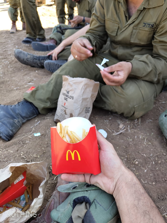 Thank you mcdonalds! The Israeli soldiers thank you for the meal! - 9GAG