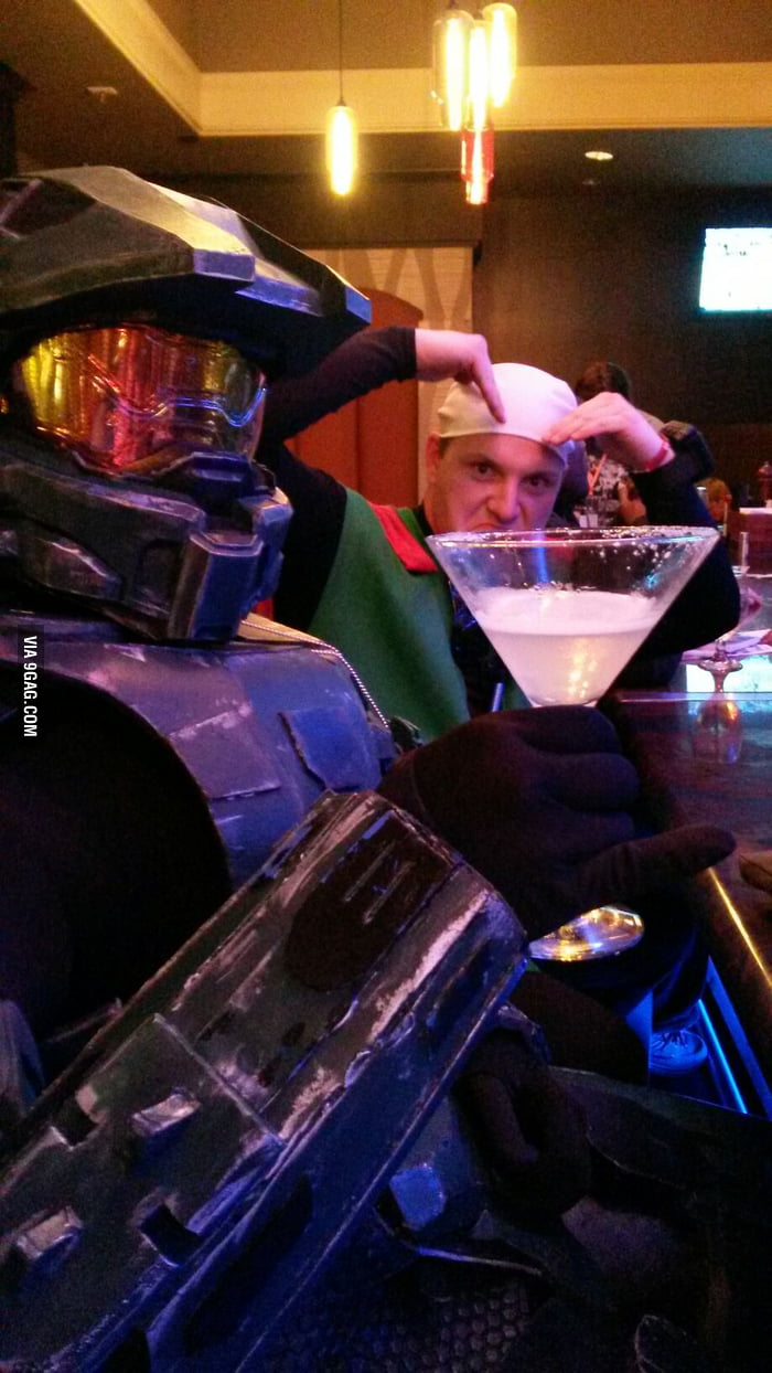 Drinking with the Master Chief - 9GAG
