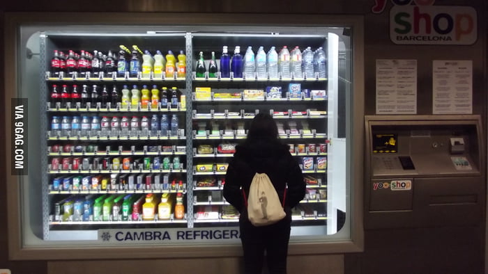Biggest vending machine I've ever seen (Barcelona metro) - 9GAG