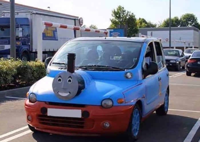 Thomas Multipla - 9GAG