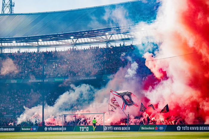 PSV fans before the cup final against Ajax - 9GAG