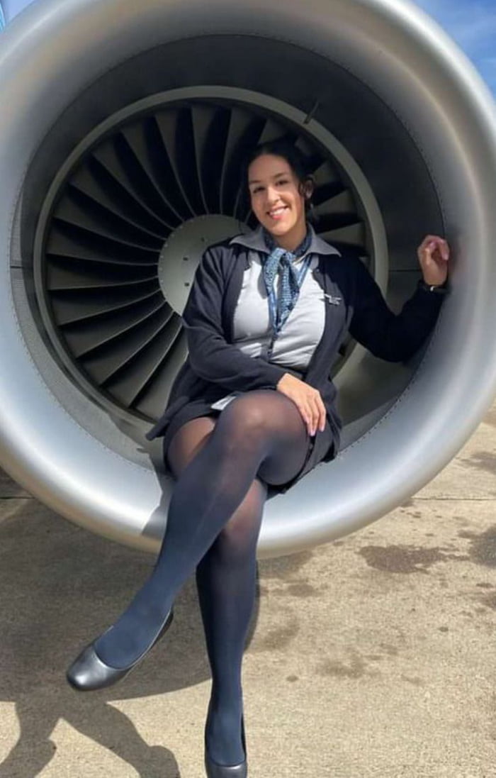 Pantyhose Legs #420: 80 denier tights worn by a flight attendant. - 9GAG